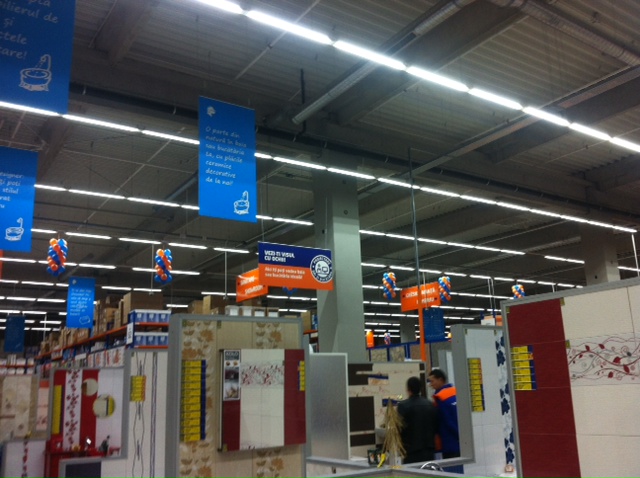 Cum arată magazinul Dedeman la lansarea pentru oficialităţi ...