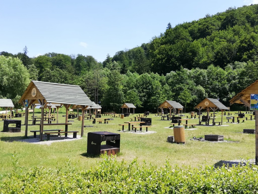 Parcul Bucov, o rușine. Cum arată un spațiu de relaxare din Brașov ...