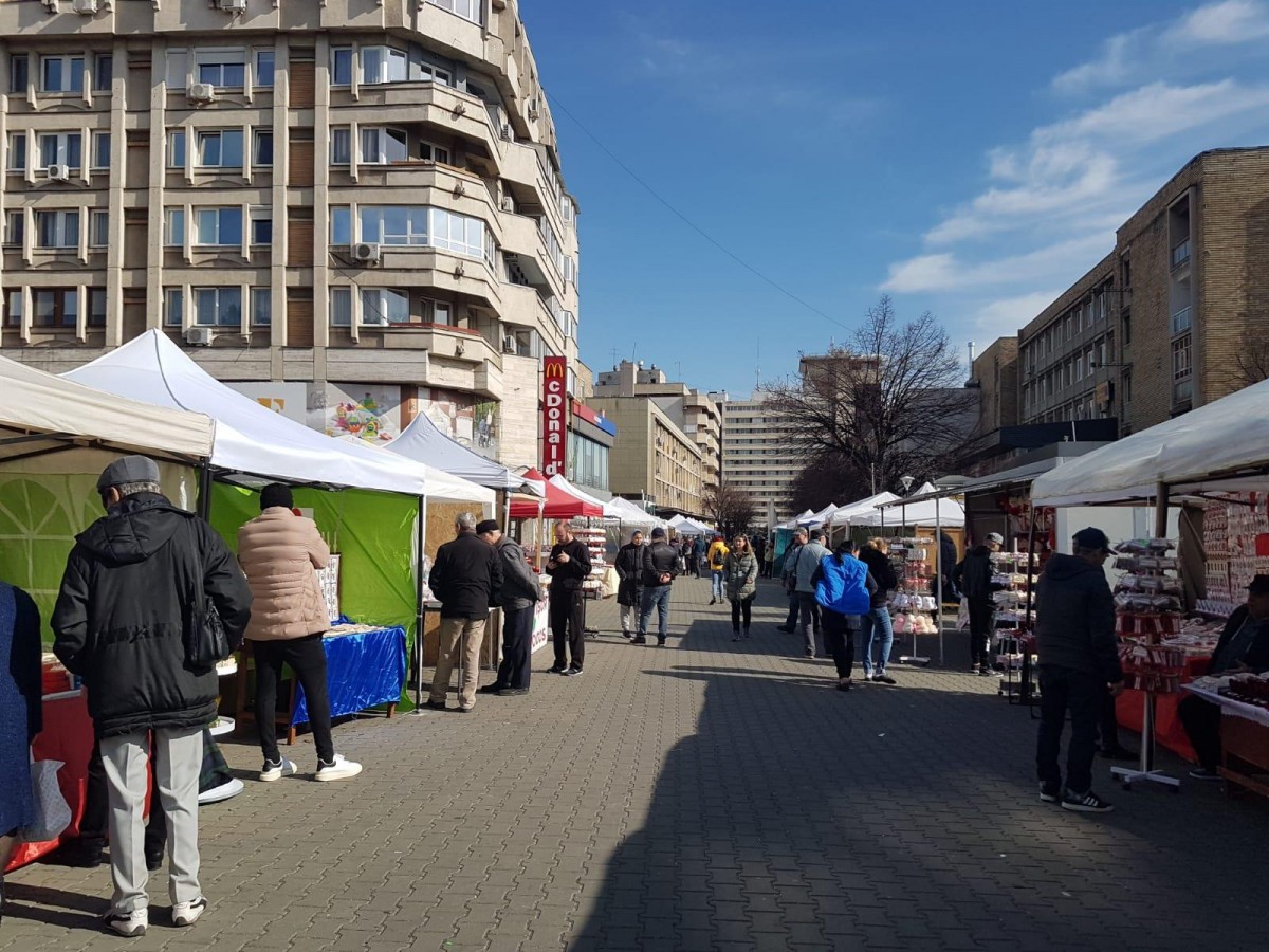 Piața de mărțișoare este invadată și anul acesta de chinezării ieftine ...