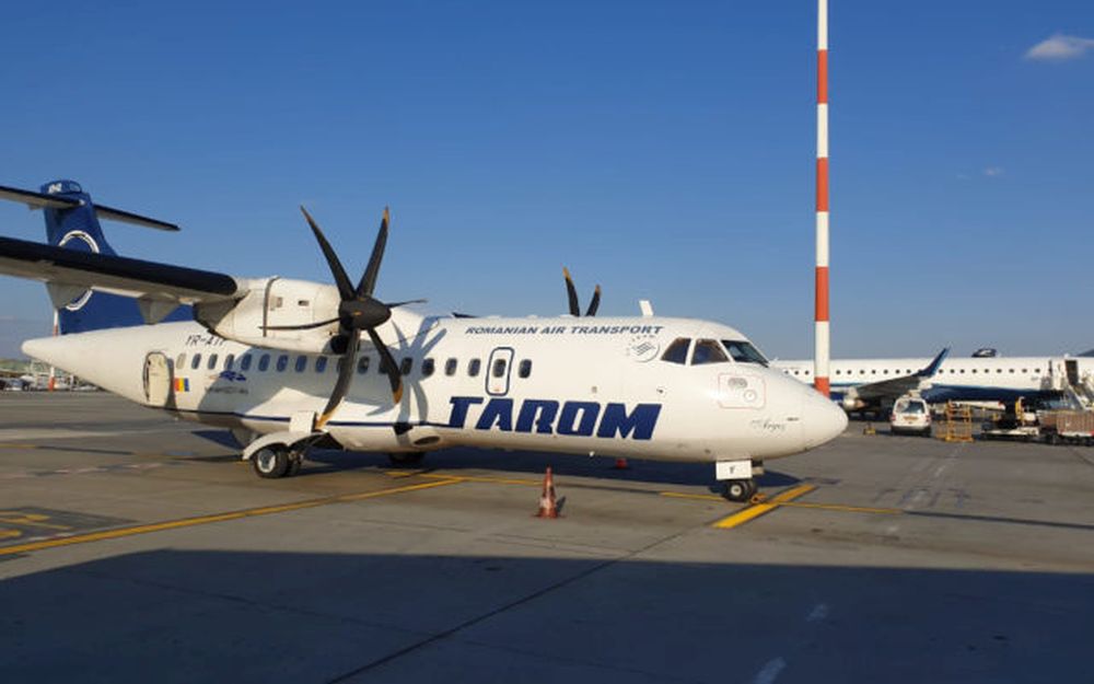 Pilotul unui avion al companiei Tarom a intrat în stop cardio ...