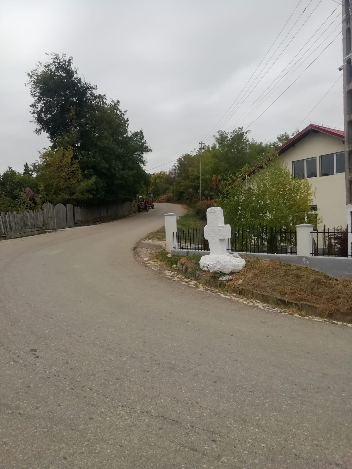 Pentru ei, izolarea n-a fost niciodată un blestem. Trei localități ...