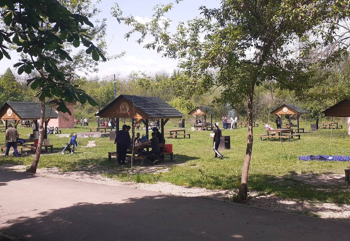 Aglomerație de 1 Mai la Parcul Bucov. Peste 1.000 de ploieșteni au mers ...