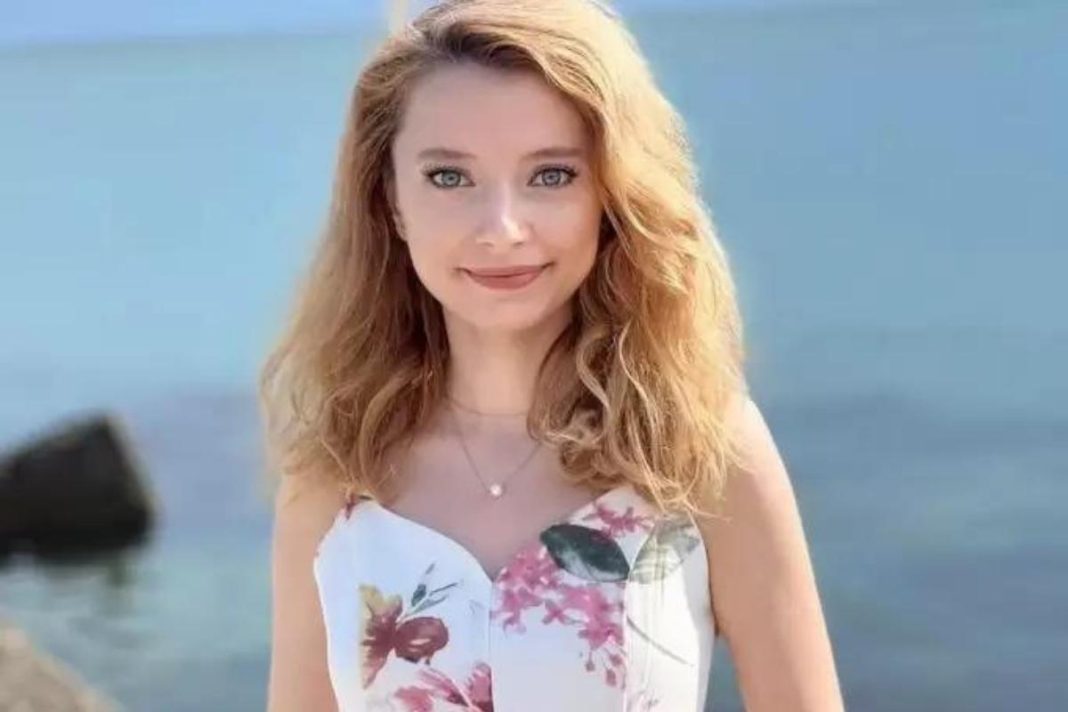 Corina Popa, fondatoarea Școlii de Gramatică, noul purtător de cuvânt ...