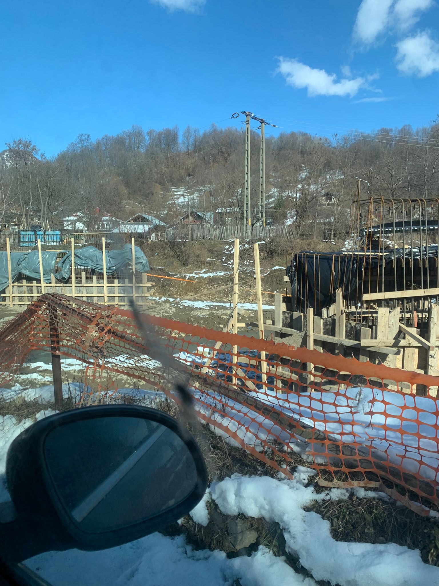 Poduri neterminate la Bertea, din 2020. Autoritățile au primit peste 4 ...