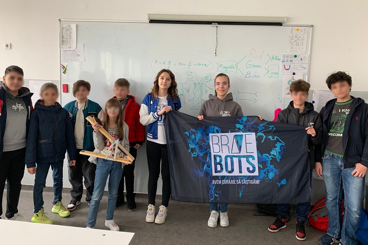 BraveBots, echipa de robotică a Colegiului Național Mihai Viteazul din ...