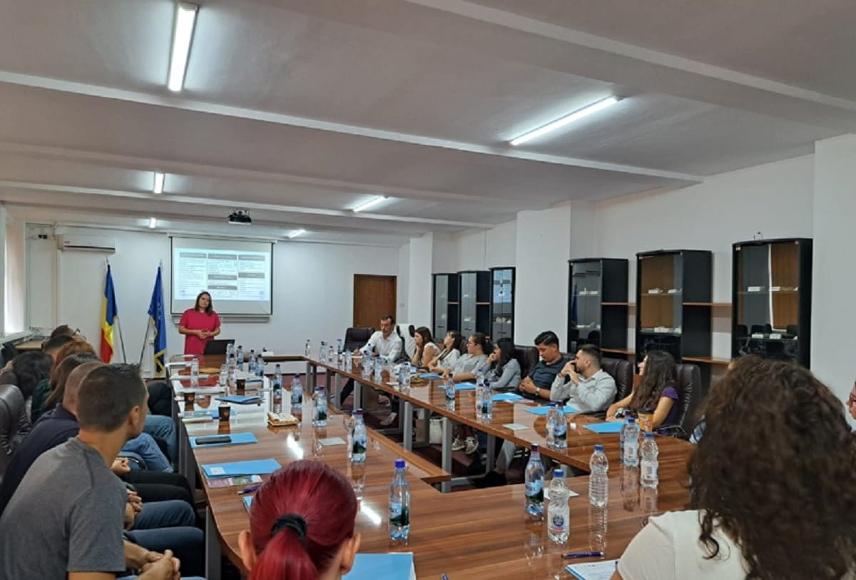 Școala de excelență în turism și antreprenoriat, la UPG Ploiești - FOTO ...