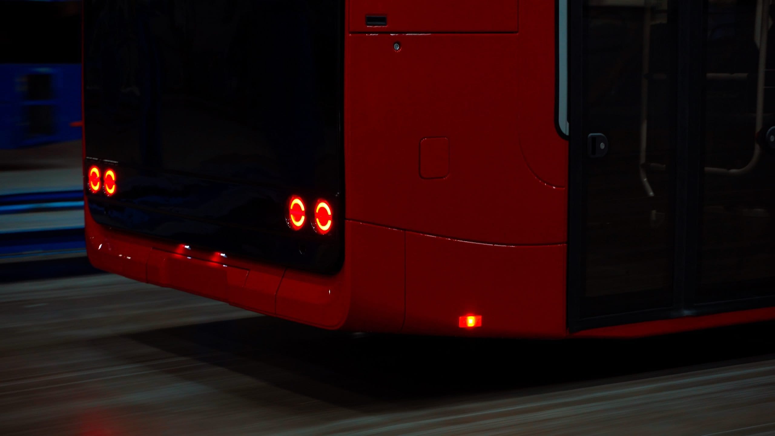 Cum arată primul autobuz electric produs în România - Observatorul ...