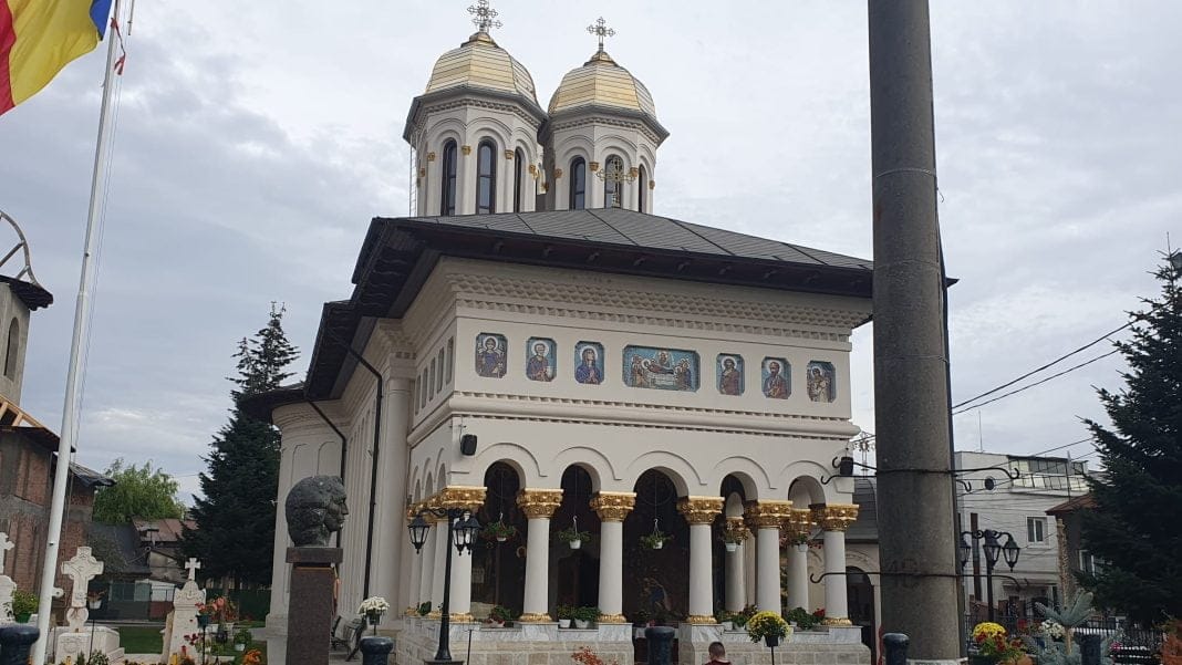 Istoria Bisericii Maica Precista din Ploiești. Povestea icoanei donate ...