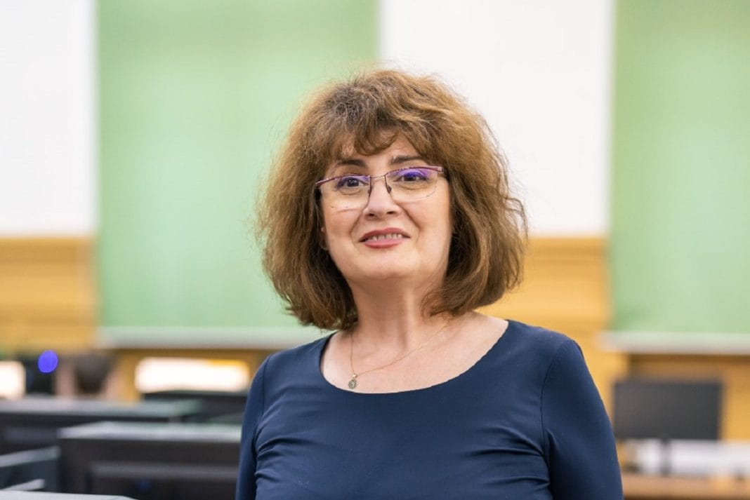 Profesoara supranumită „antrenorul de genii” din Ploiești ...